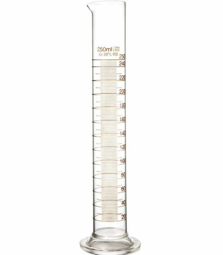 Beaker vs Graduated Cylinder: Choosing the Right Lab Equipment